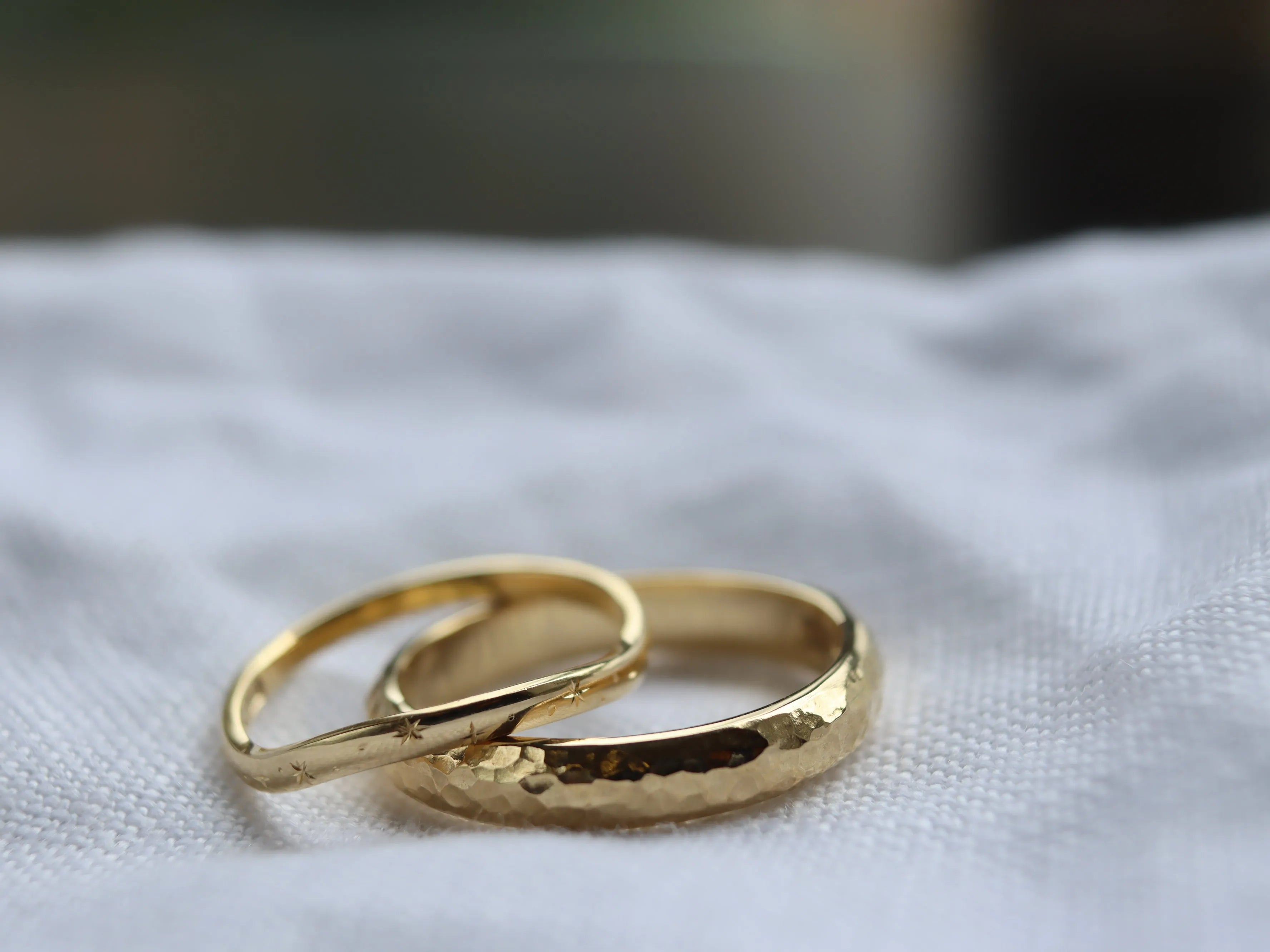 Everything you need to know about fitted wedding bands – Wild Fawn ...